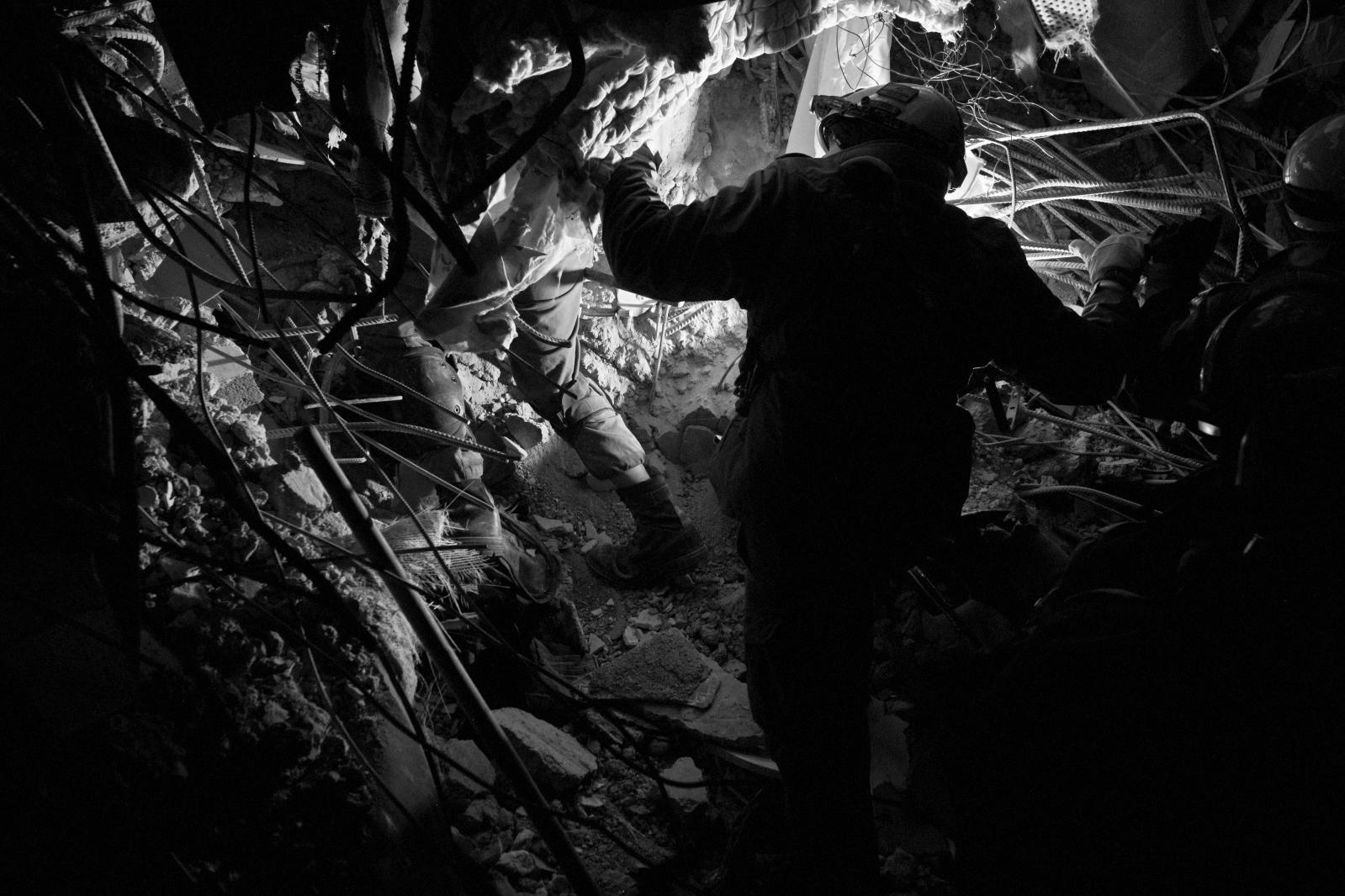 Death and Life Walk Side by Side - Sergei Stroitelev, photographer