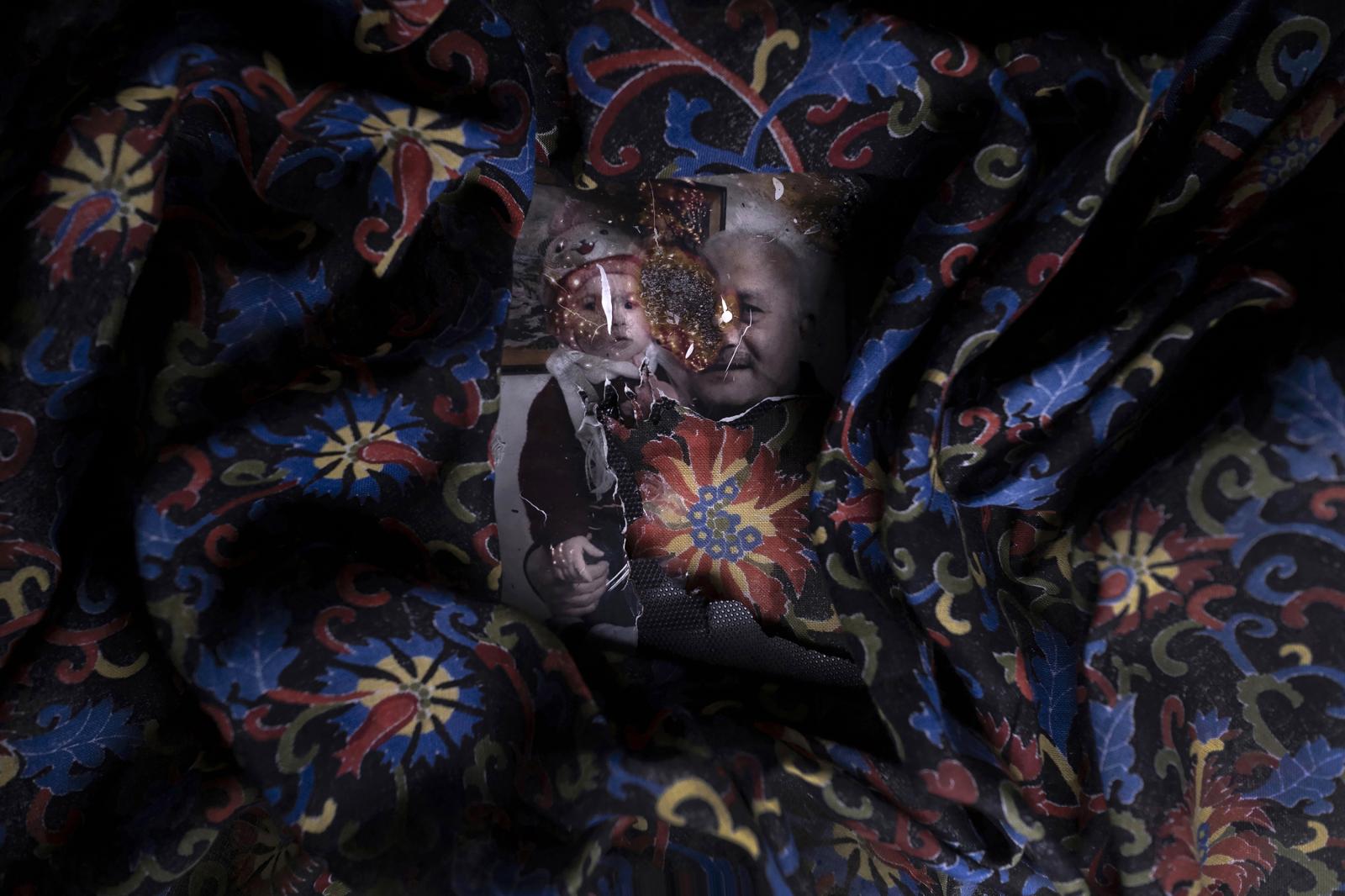 Death and Life Walk Side by Side - Sergei Stroitelev, photographer