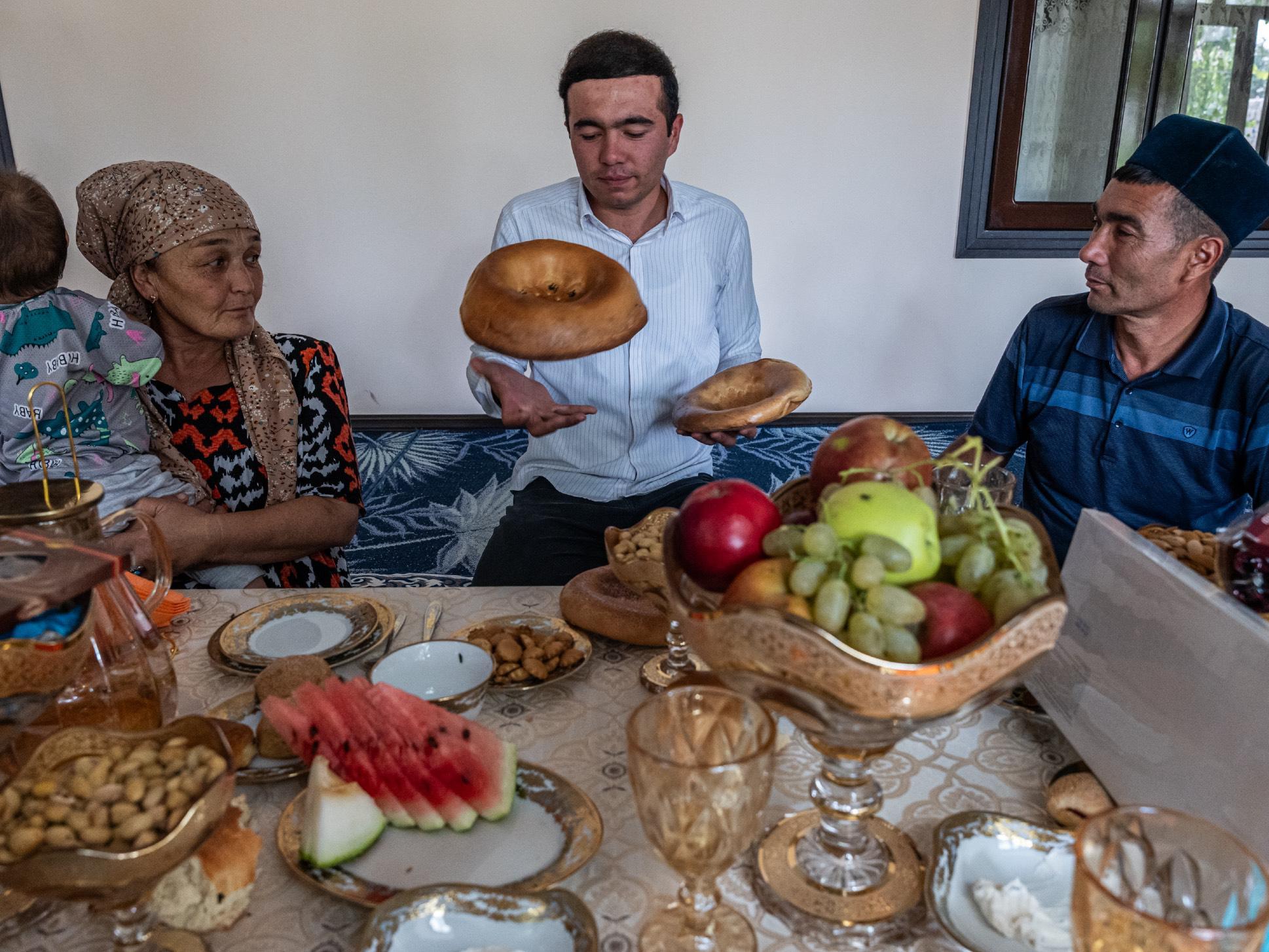 SAMARKAND BREAD, IDENTITY OF A COUNTRY by Michela Balboni and Federico ...