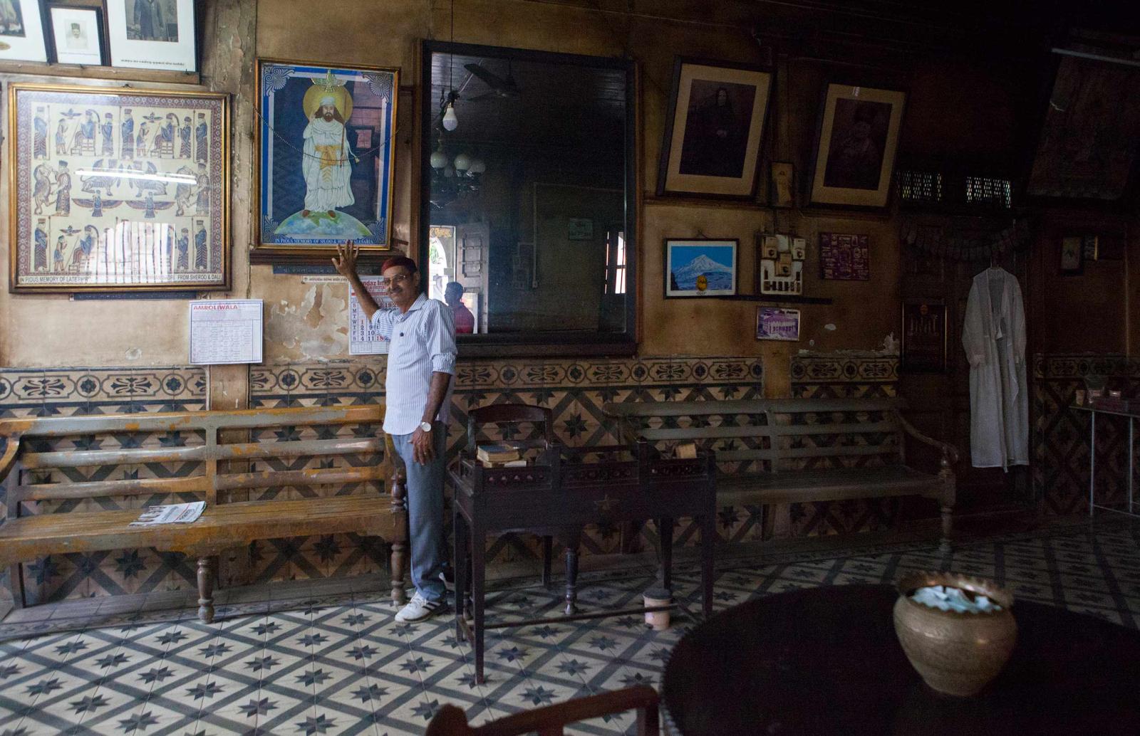 In memory of Greater Iran: The Zoroastrians of Navsari - Sarah Jabbari