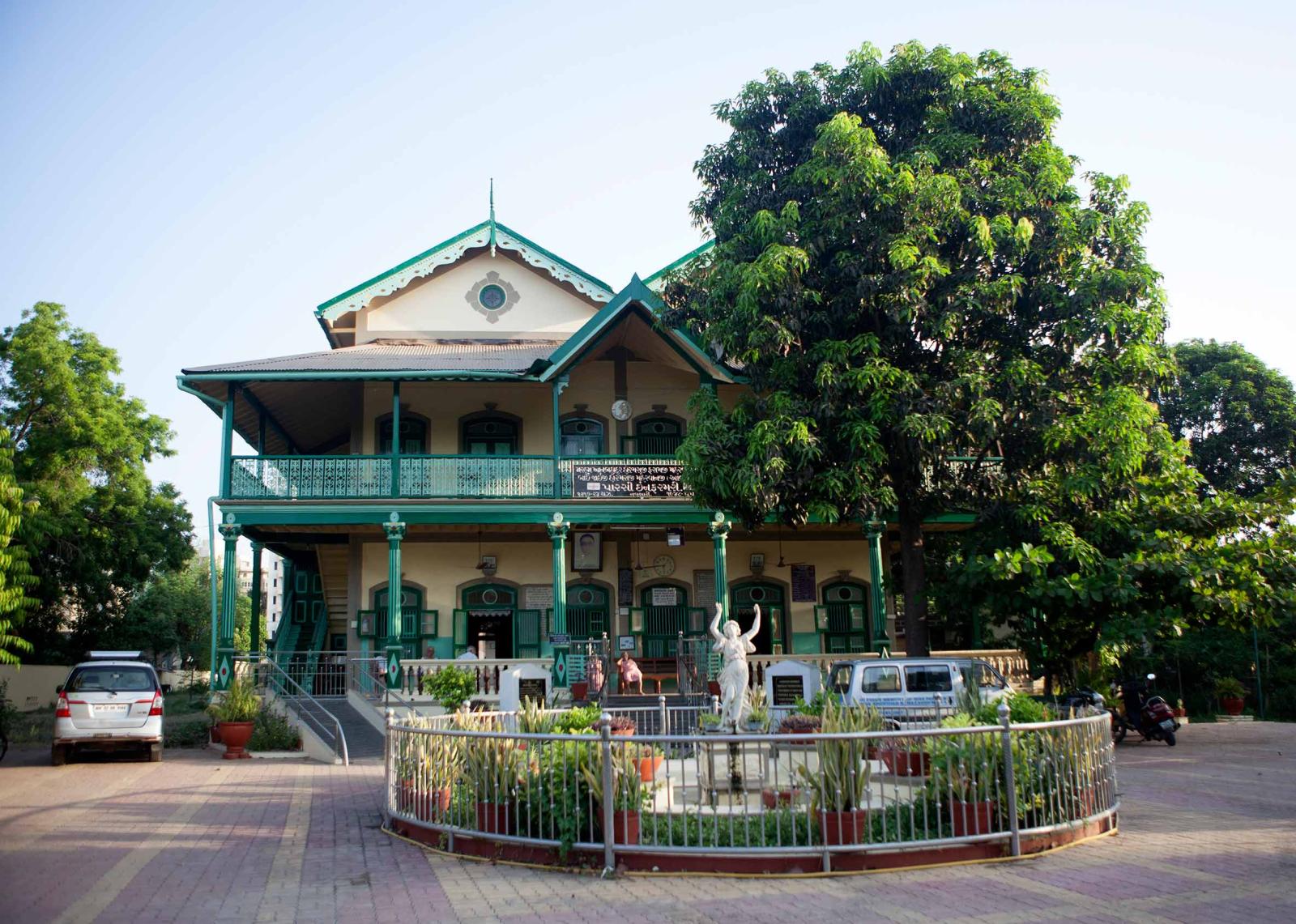 In memory of Greater Iran: The Zoroastrians of Navsari by Sarah Jabbari