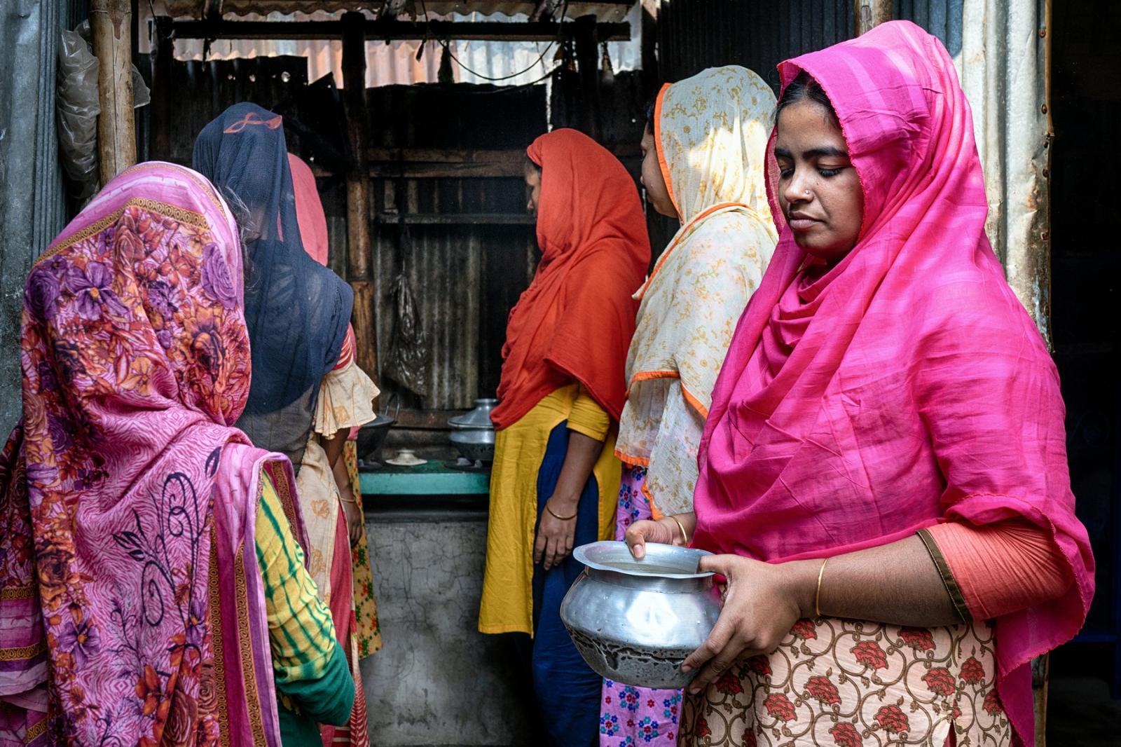 Textile workers in Bangladesh - Fabeha Monir