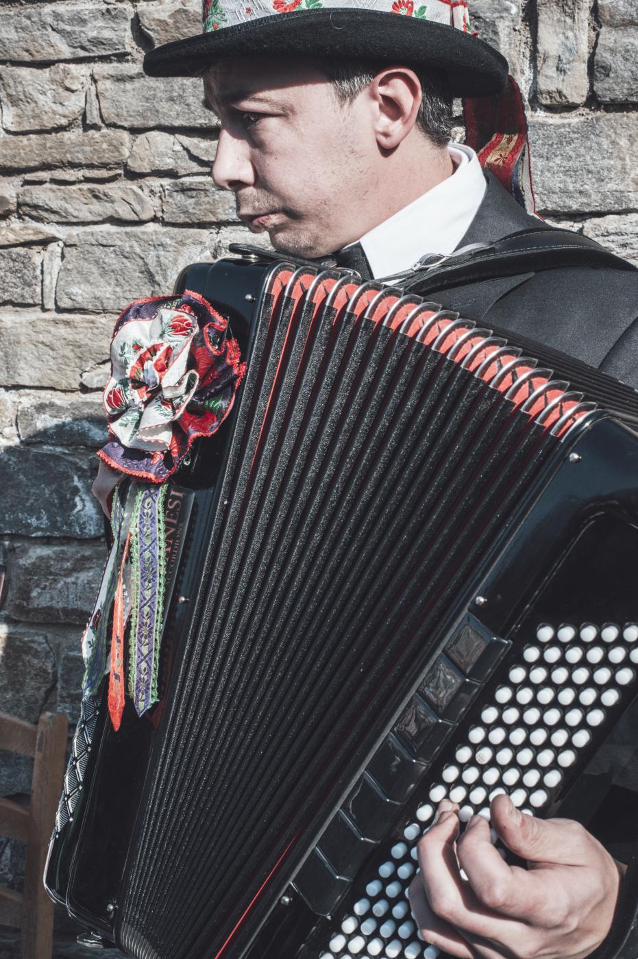 Baìo, the history shared by the Alpine communities by Luca Prestia