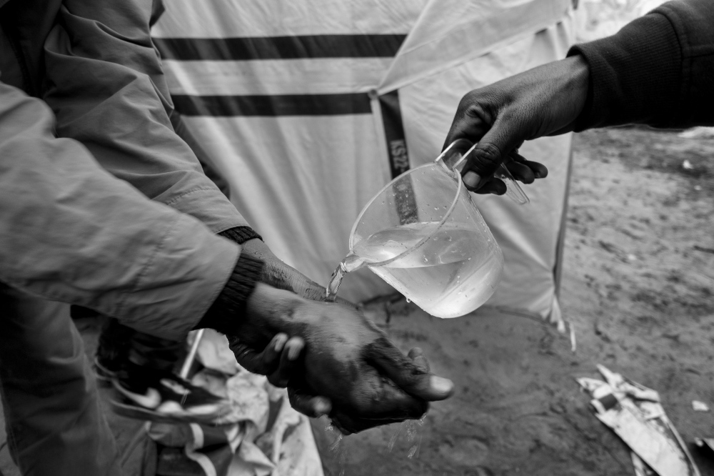 Dreaming UK: The Zaghawa of Sudan in The Calais Jungle by Maurizio ...