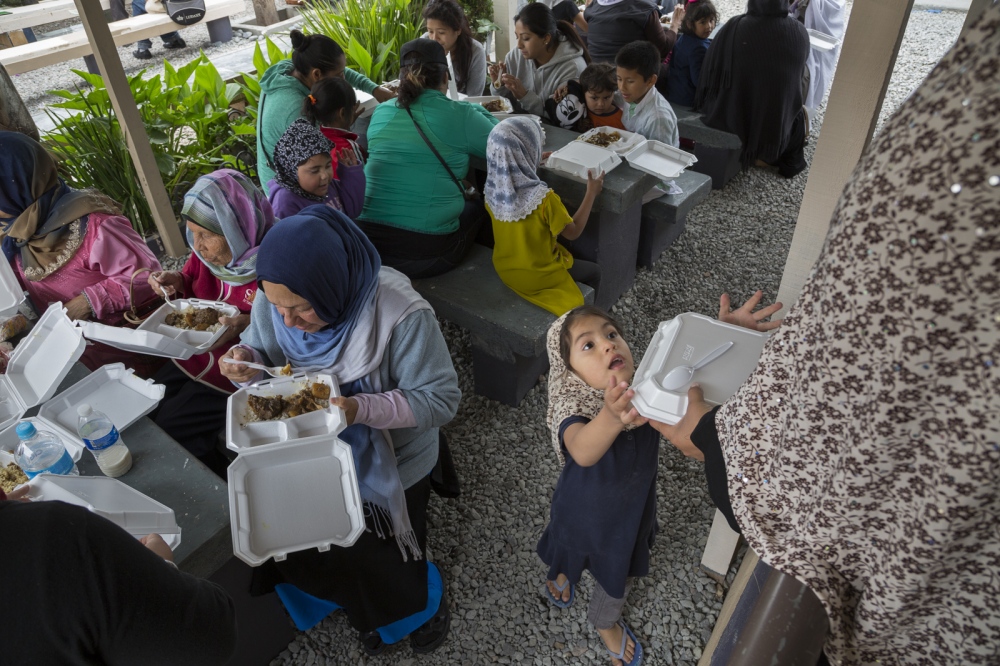 Musulmana:Muslim Women in Mexico - Griselda San Martin