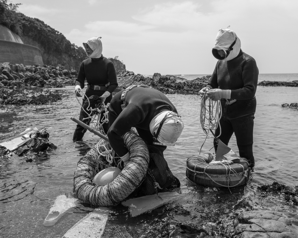 The Ama - Japan's Aging Mermaids by Michael Magers