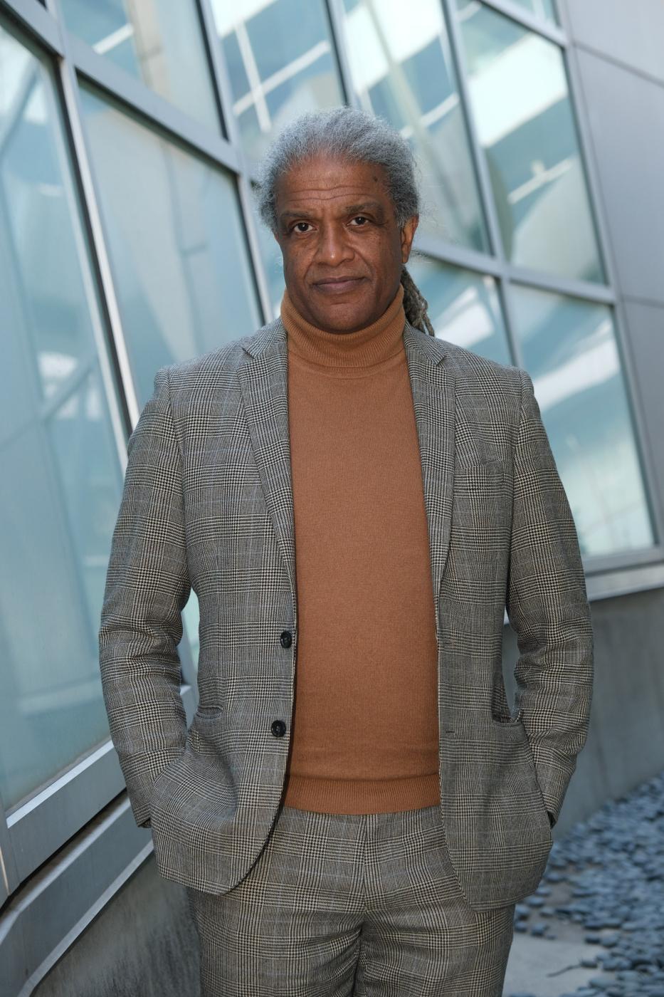 On Set - Hannah Kozak