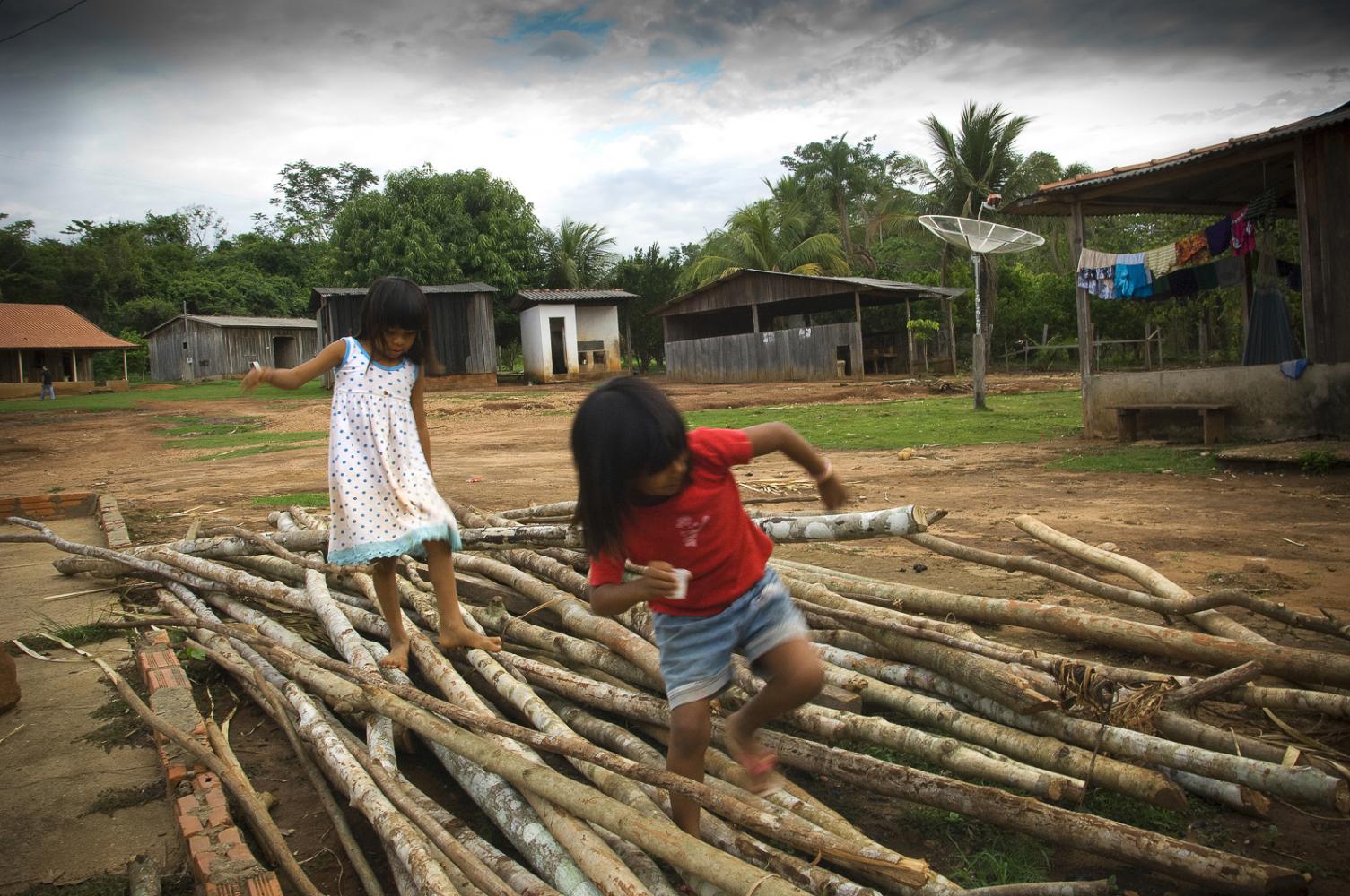 Craig Stennett Photojournalist | Surui Tribe, Amazonia, Brazil