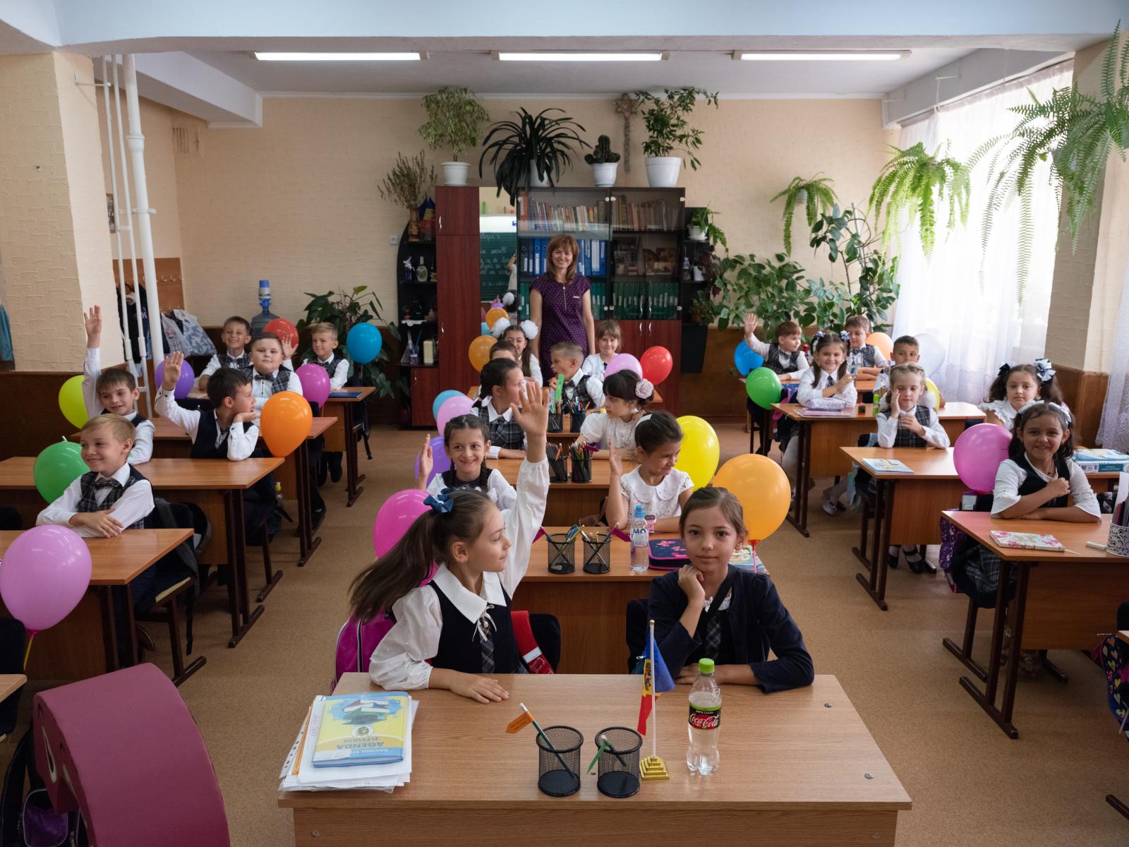Moldova: An Iconography of the Land and Its People by Andriana Mereuta