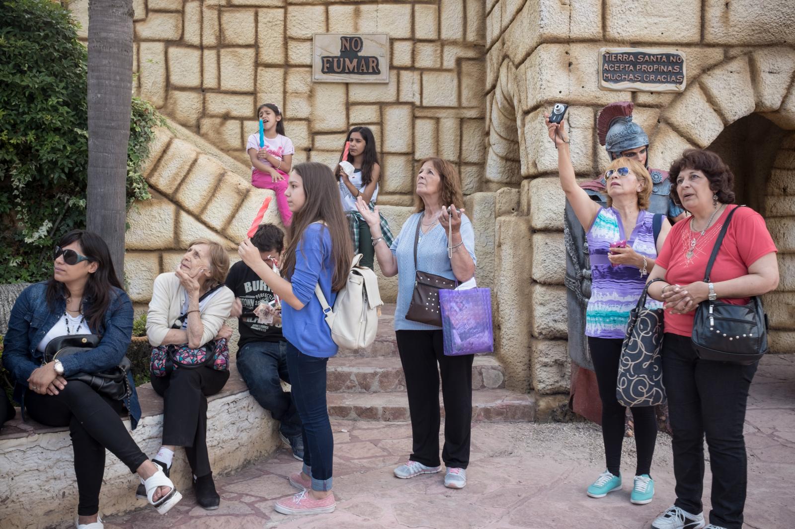 Tierra Santa - Erica Canepa