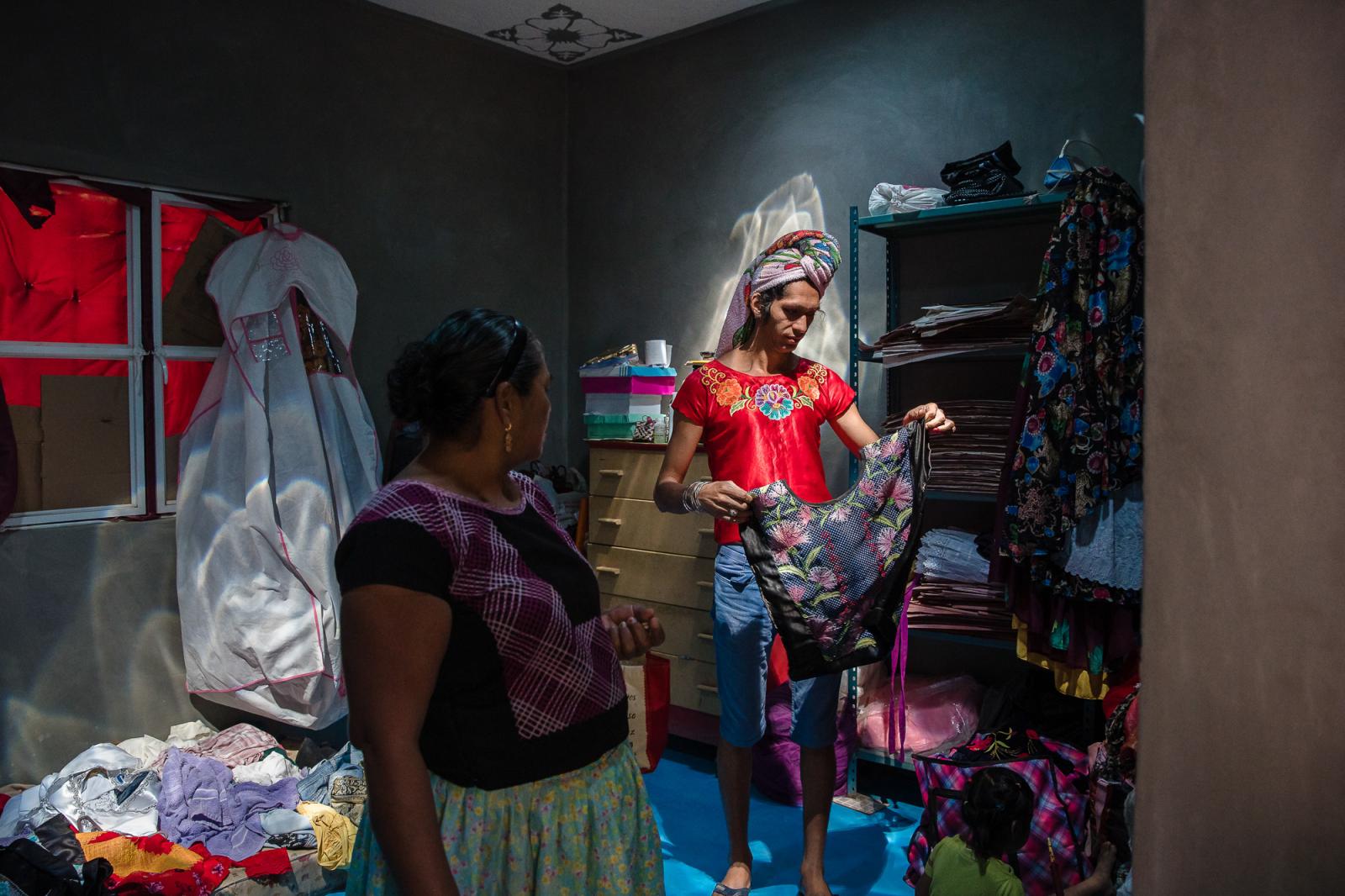 Muxe: Mexico's Third Gender - ARIANA DREHSLER