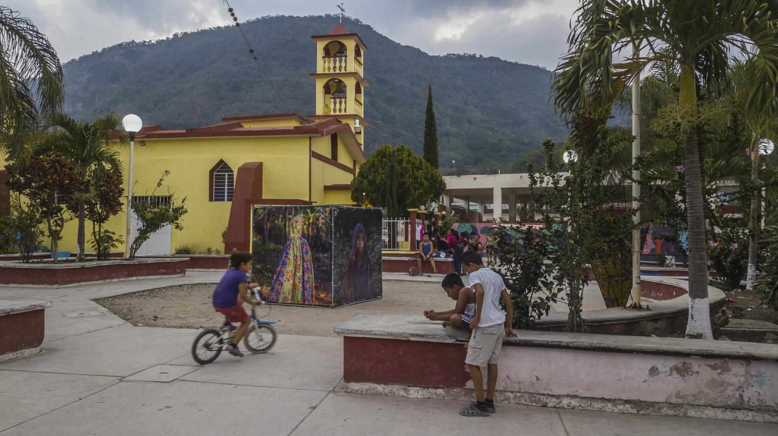 Mystery of the Disguise and Album Exhibition in Coyolillo, Veracruz ...