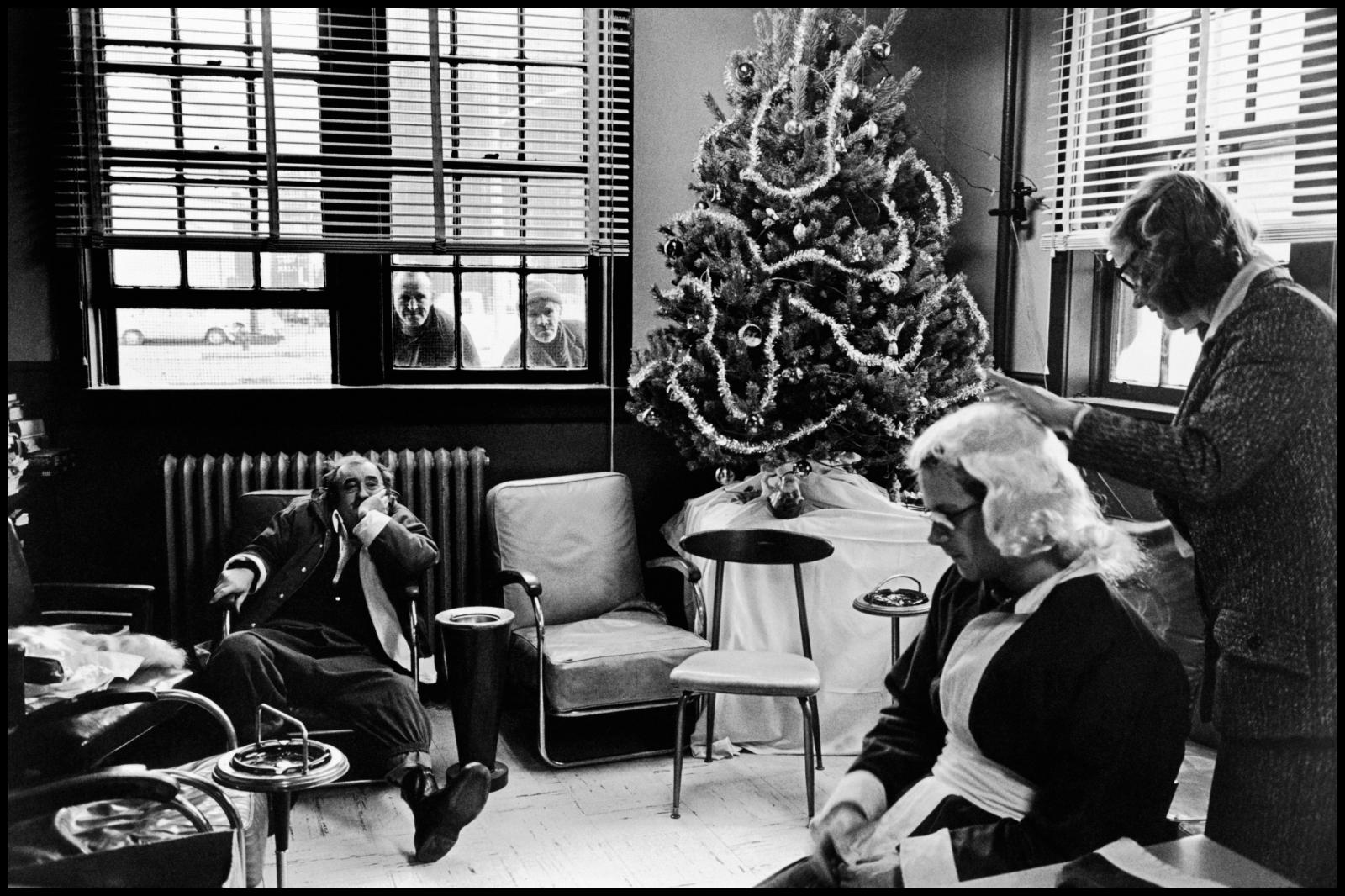 OVERVIEW - Susan Meiselas