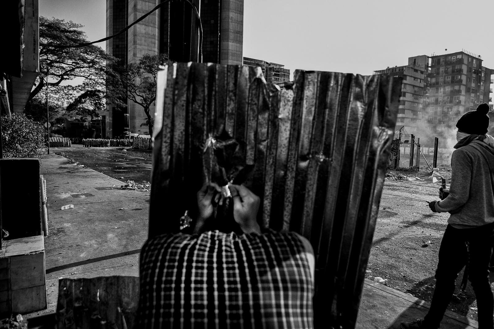 Guarimbas by Santi Donaire