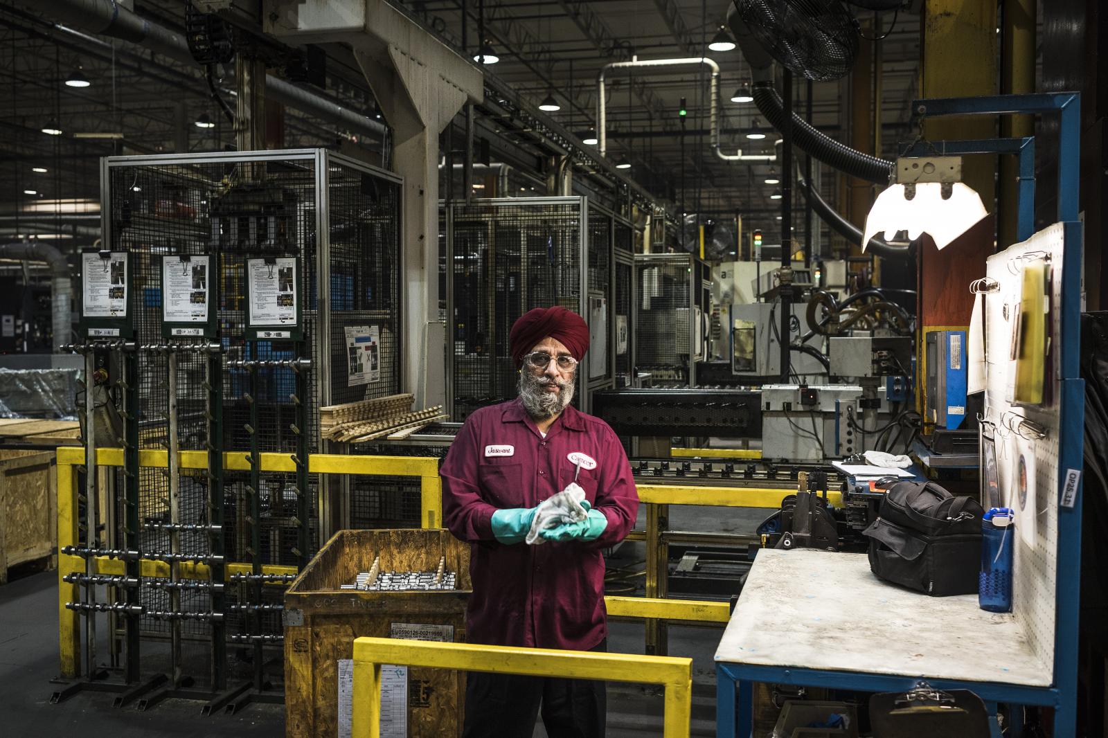 Magna Factory - Aaron Vincent Elkaim